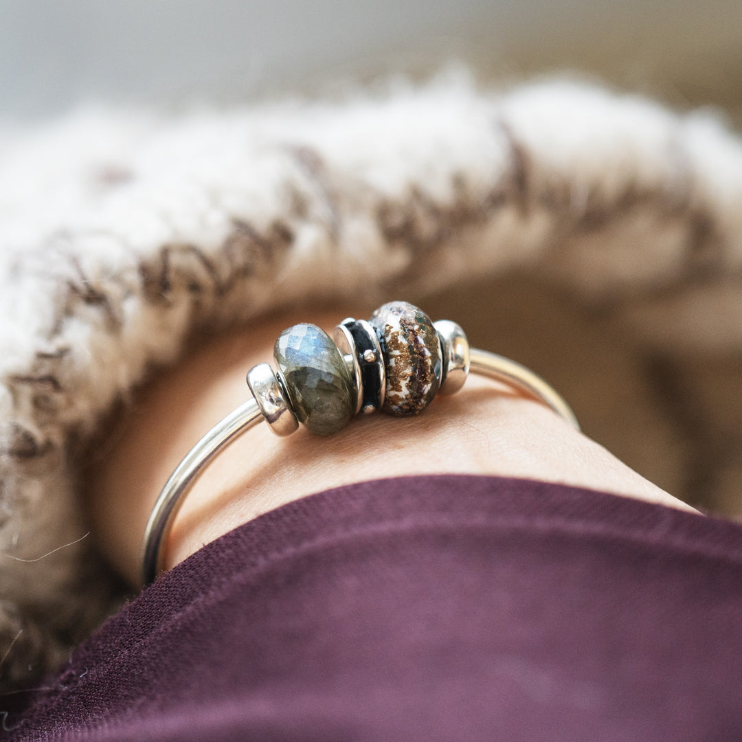 Official Trollbeads UK | Charms & Bracelets | Customisable Jewellery