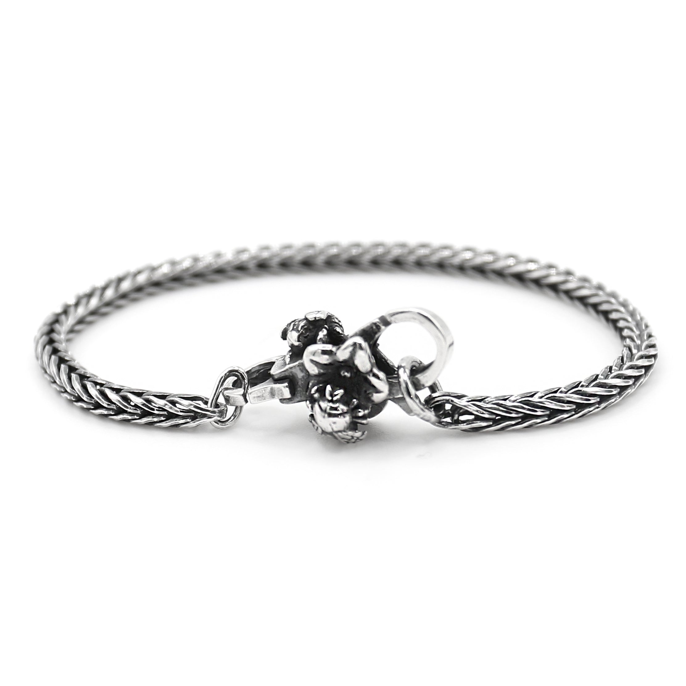 Sterling Silver Bracelet with Buzzing Clasp – Trollbeads UK